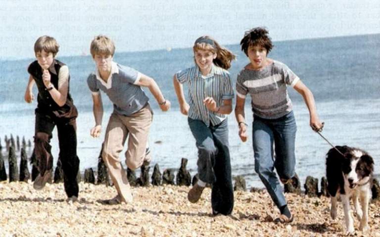 Eighty years of “The Famous Five” – grammaticus